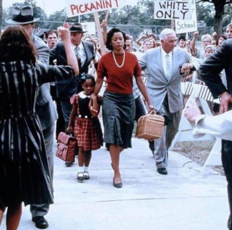 Ruby Bridges the first black child to attend an all-white school that ...